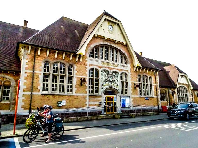 Station Adinkerke De Panne Cycle Routes And Map Komoot