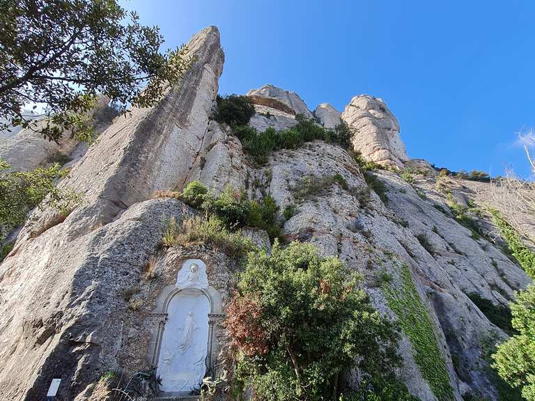 Ruta circular de Collbató, Monasterio de Montserrat y Santa Cova ...