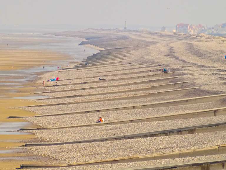 From Houdel Point to Mers-les-Bains via the nature reserve coastal trail — loop from Le Hourdel ...