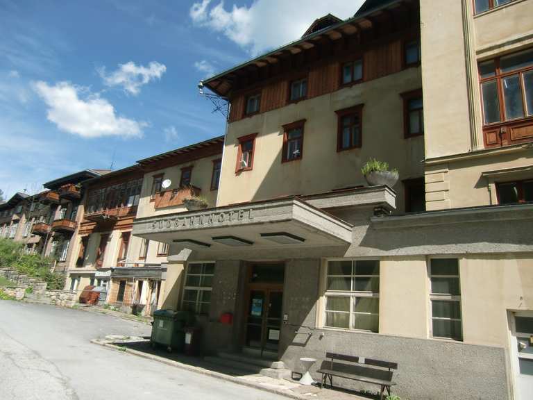 Südbahnhotel am Semmering: Wanderungen und Rundwege | komoot