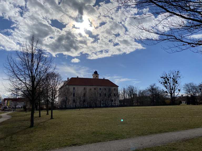 Schloß Vösendorf - Vösendorf, Mödling | Cycling Tips & Photos | Komoot