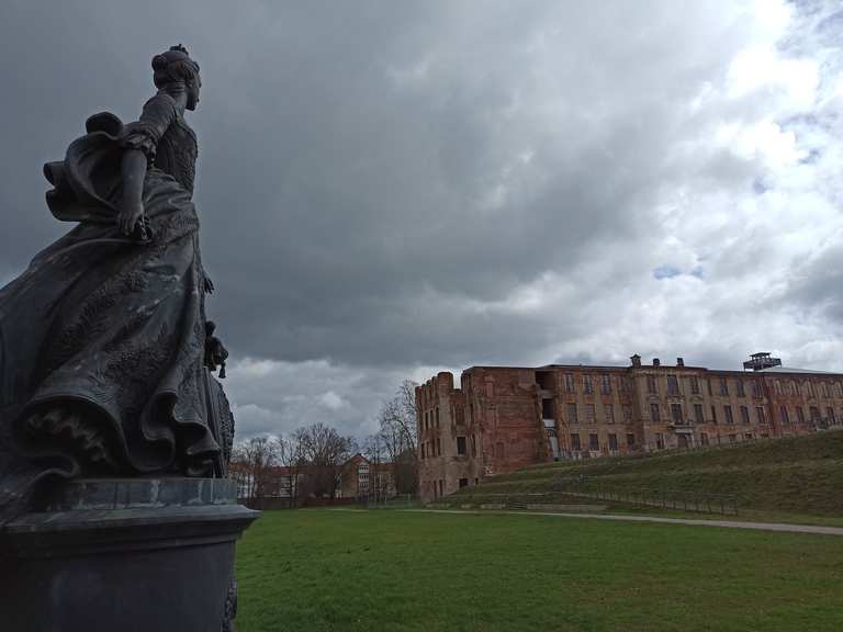 Statue of Catherine the Great (Catherine II) – Hikes & How to Get There ...