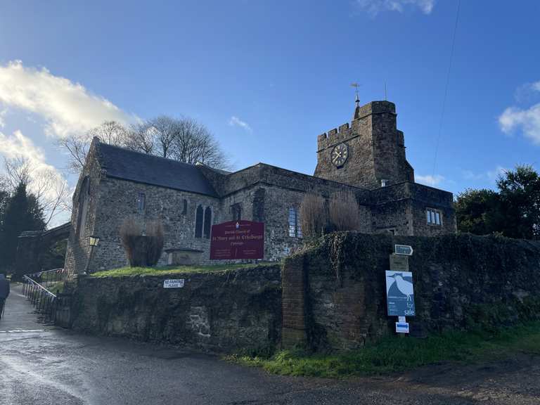 Loop da Lyminge a Tolsford Hill via St Marys & St Ethelburga Church ...