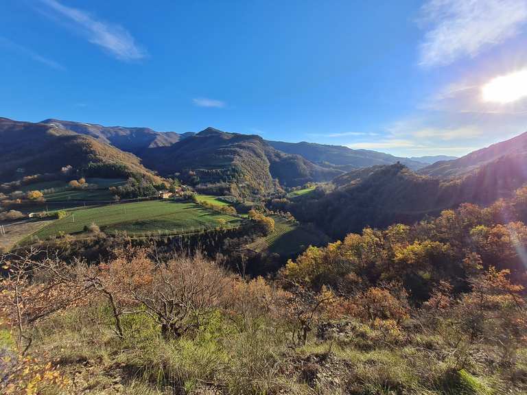 Sentier des Villages des Apennins vers Castiglioncello (via Route 717 ...