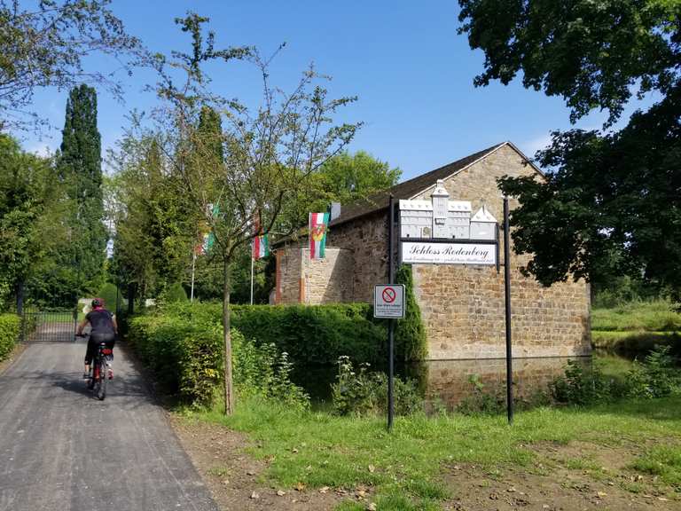 Ehemaliges Schloss Rodenberg mit Heimatmuseum : Radtouren und Radwege ...