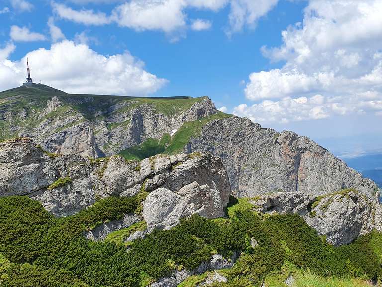 Crucea Eroilor de pe Muntele Caraiman Routes for Walking and Hiking ...