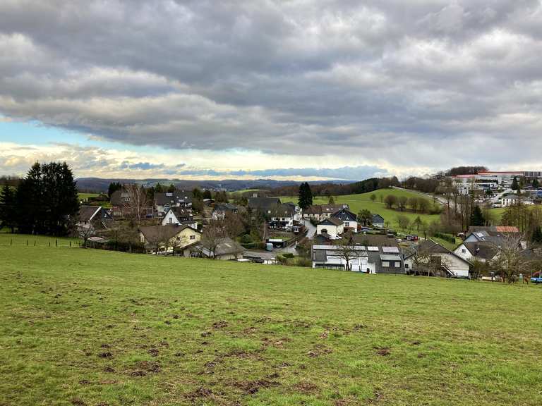 Tolle Sicht ins Bergische Land – Schöne Aussicht Runde von Lindlar ...