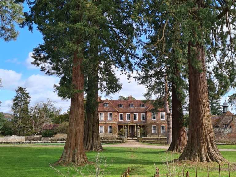 Manoir et douves de Groombridge Place – Randonnées & Comment s'y rendre ...