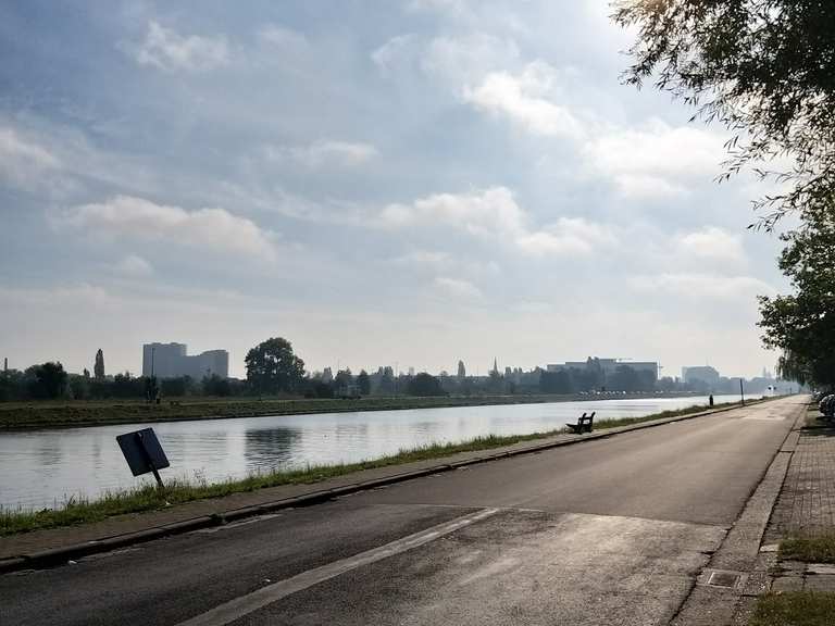 The Blue Towers – Ottergem Bridge loop from Brughuizeken | road ride ...