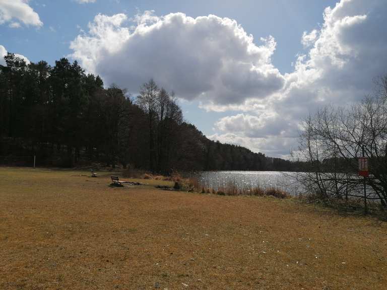Dorfkirche Dorf Zechlin – Hütte mit Badestelle Runde von Kagar ...