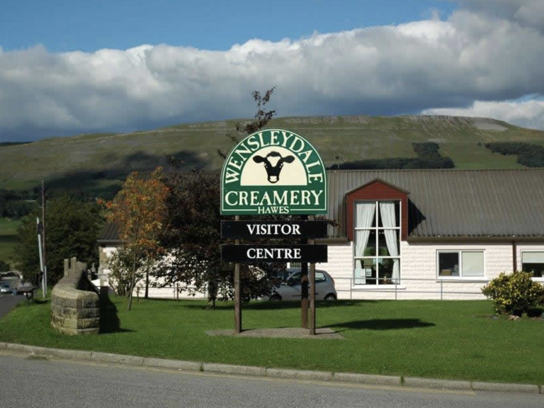 Ribblehead Viaduct & Hawes loop from Horton in Ribblesdale — Yorkshire ...