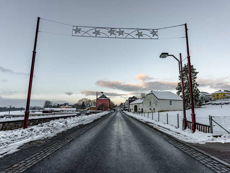 Dorfzentrum Rambrouch mit Wanderkarten: Wanderungen und Rundwege | komoot