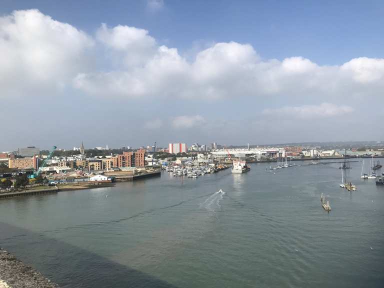 Town Quay to Hamble-le-Rice via Netley Abbey & Royal Victoria Country ...