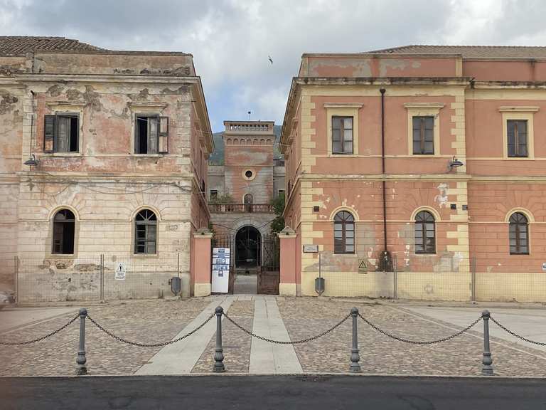 Ehemaliges Jugendgefängnis Castiadas: Rennradfahren und Rennradtouren ...