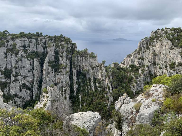 GR98-51 : Les calanques de Cassis à Marseille - Jour 1 - De Cassis à 9e ...