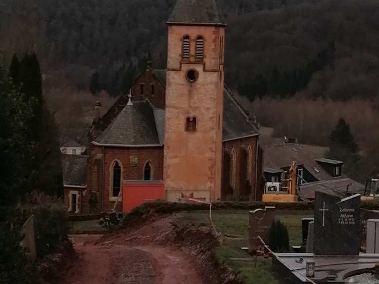 Katholische Kirche St. Erasmus, Trassem: Wanderungen und Rundwege | komoot
