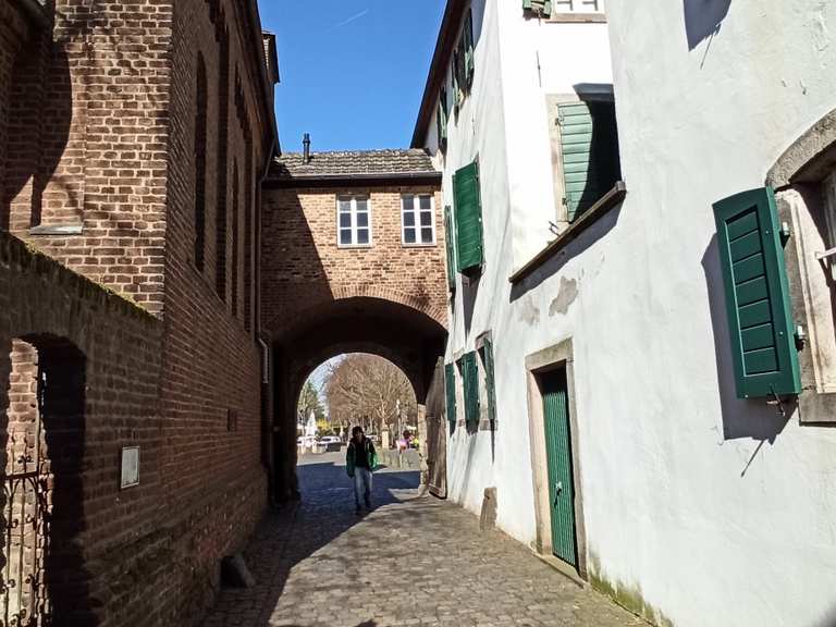 Mittelalterstadt Feste Zons seit 1373 Routes for Walking and Hiking ...