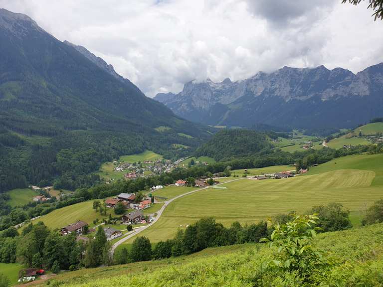 Brücke über Ramsauer Ache – Blick auf Ramsau Runde von Unterjettenberg ...