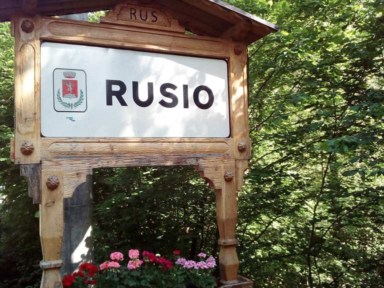 Dorf Rusio: Wanderungen und Rundwege | komoot