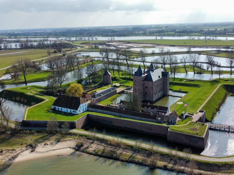 Slot Loevenstein fietsroutes en kaart | Komoot