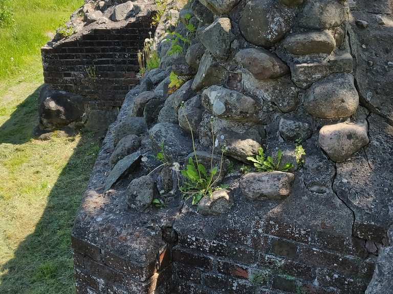 Gurre Schloss (Ruine) Routes for Walking and Hiking | Komoot