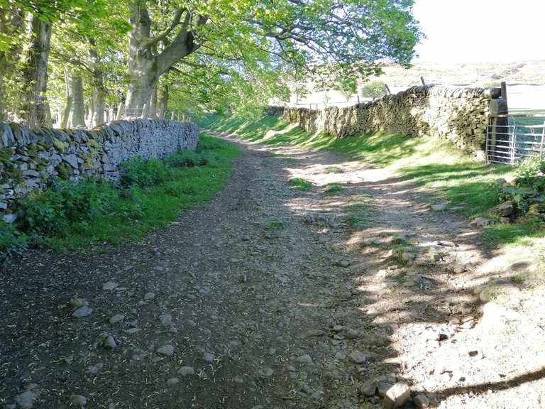 Langsett Reservoir, Cut Gate and Ladybower Reservoir loop — Peak ...