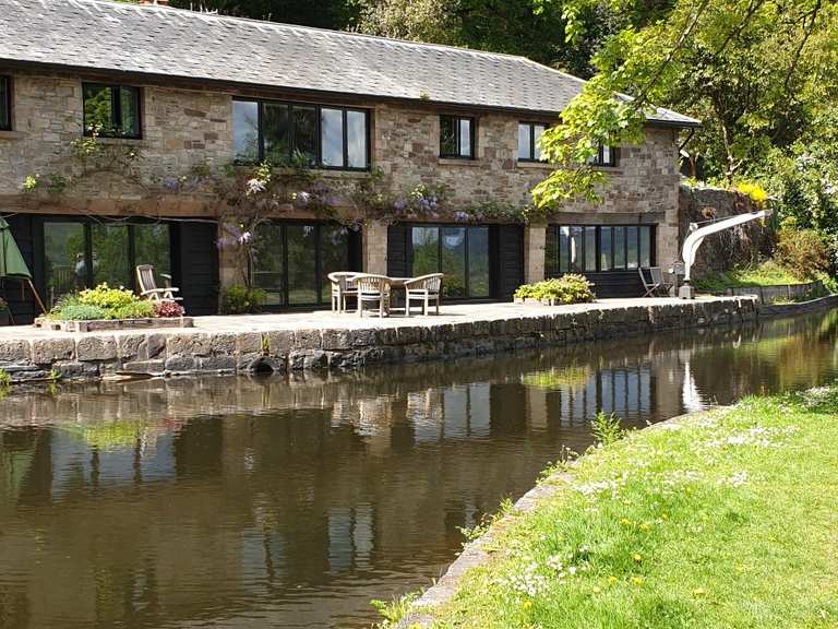 Llanfoist Werft: Wanderungen und Rundwege | komoot