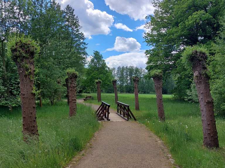Burg Spreewald: Kur- und Sagenpark Routes for Walking and Hiking | Komoot