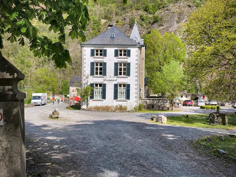 La Heid Des Gattes – Chemin rocheux avec vue Circuit à partir de ...