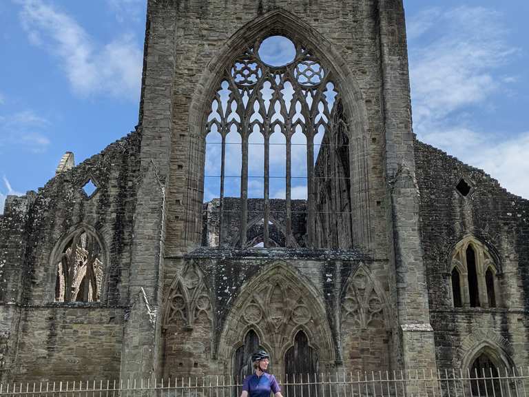 Devil's Pulpit – Einblicke in Tintern Abbey Runde von Brockweir ...