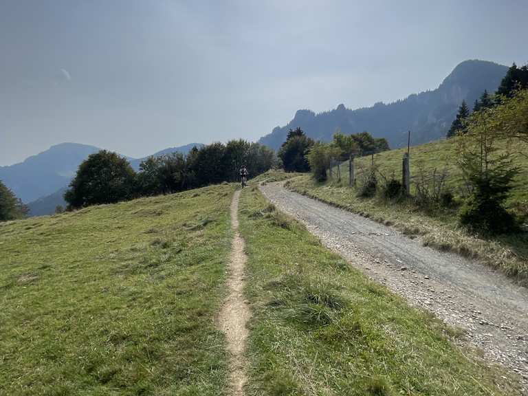 Monte Pora – Rifugio Magnolini Itinerario ad anello da Cerete Alto ...