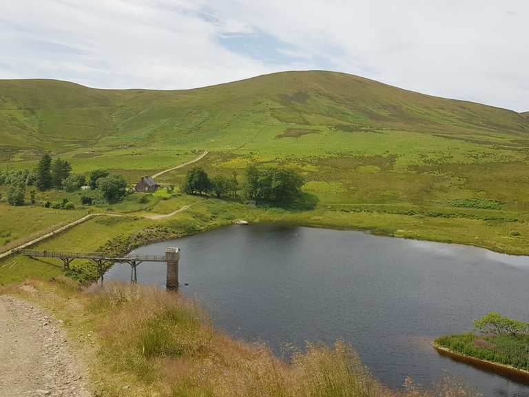 North Esk Reservoir Routes for Walking and Hiking | Komoot