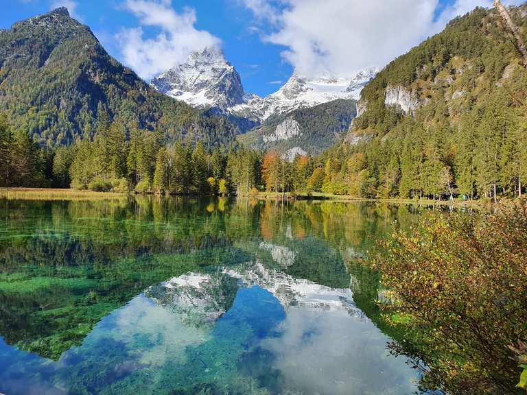 Toller Waldweg – Schöner Blick mit Rastplatz Runde von Hinterstoder ...