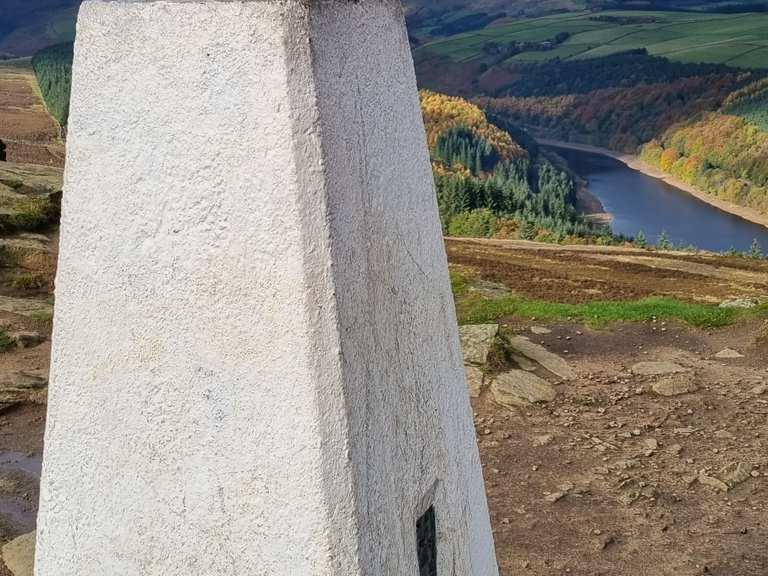 Trig point at Win Hill summit – Hikes & How to Get There | Komoot