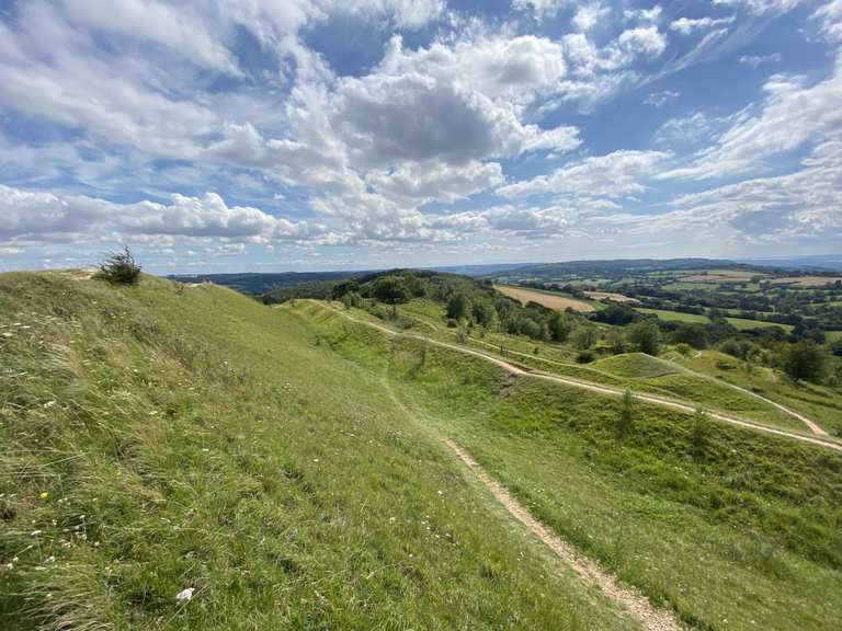 Painswick Beacon via Painswick Golf Club Schleife — Die Cotswolds ...