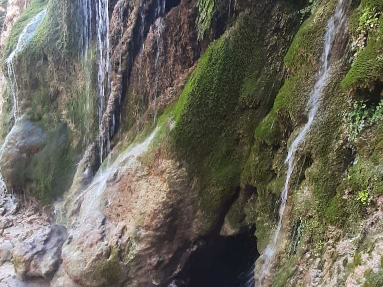 Kritou Terra/Kremiotis Waterfall: Wanderungen und Rundwege | komoot