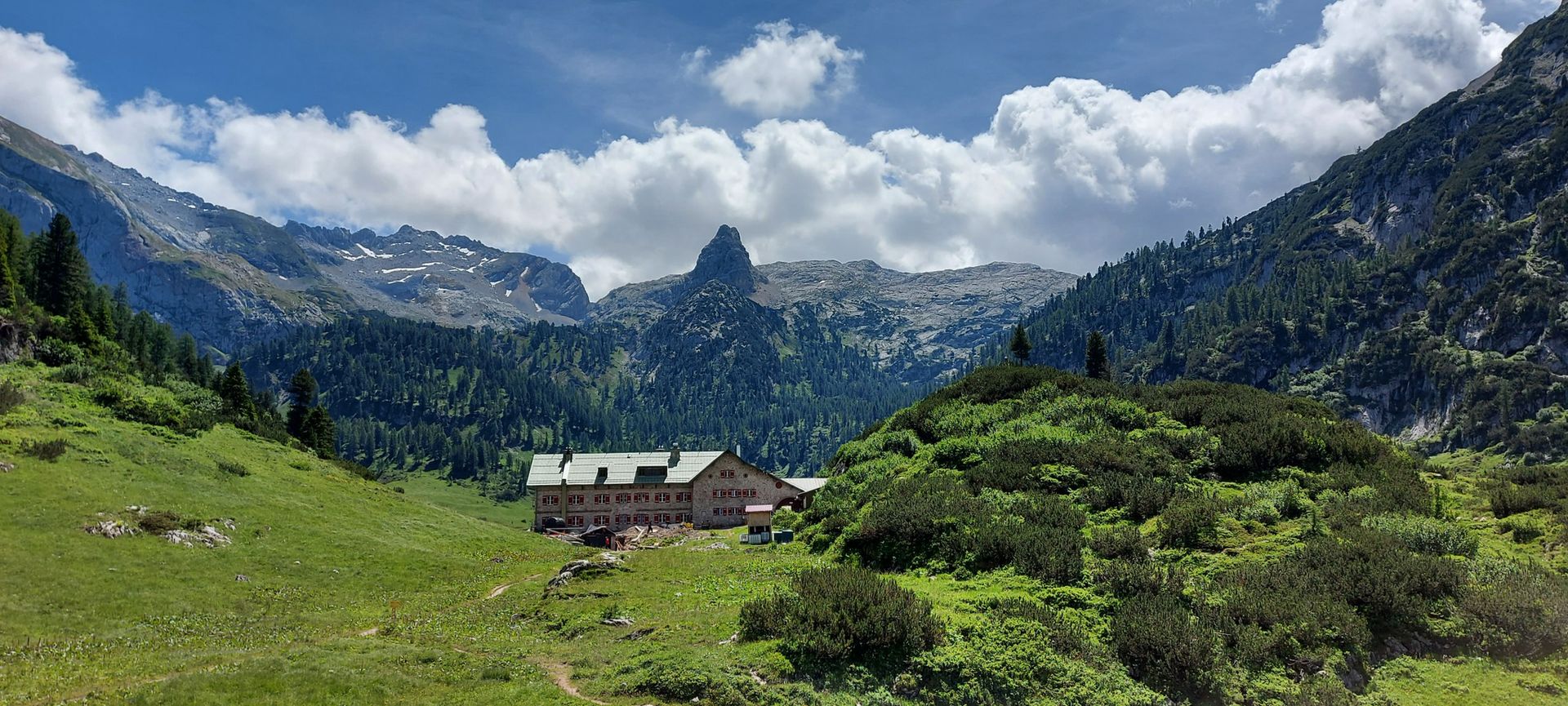 Up and around Germany’s mighty Watzmann peak | Hiking Collection by komoot