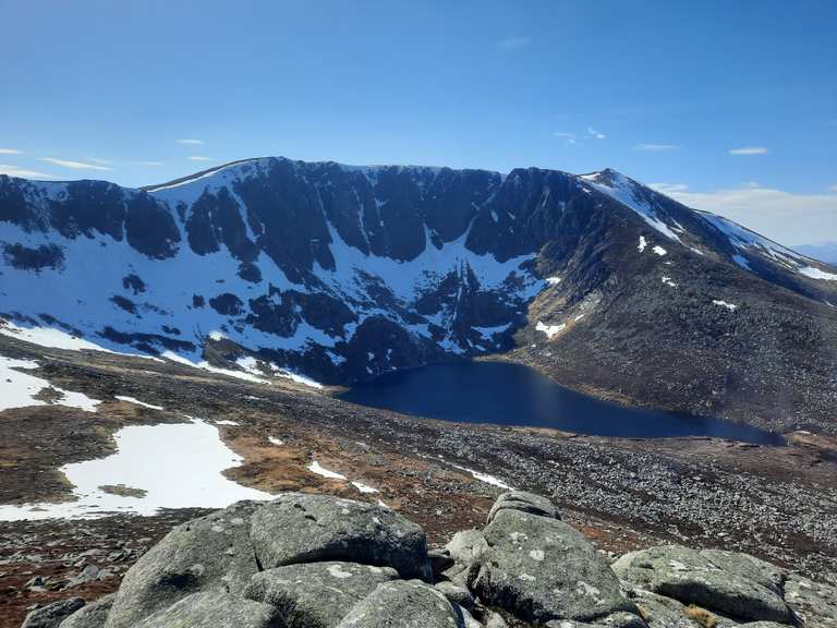 Loch Muick, Lochnagar & Meikle Pap loop from Spittal of Glenmuick ...
