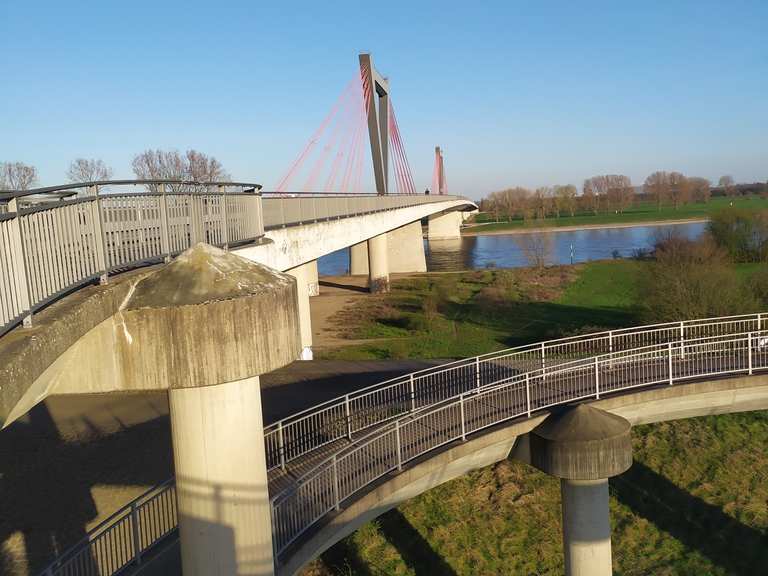 View of the A44 Rhine Bridge roadway – Hikes & How to Get There | Komoot