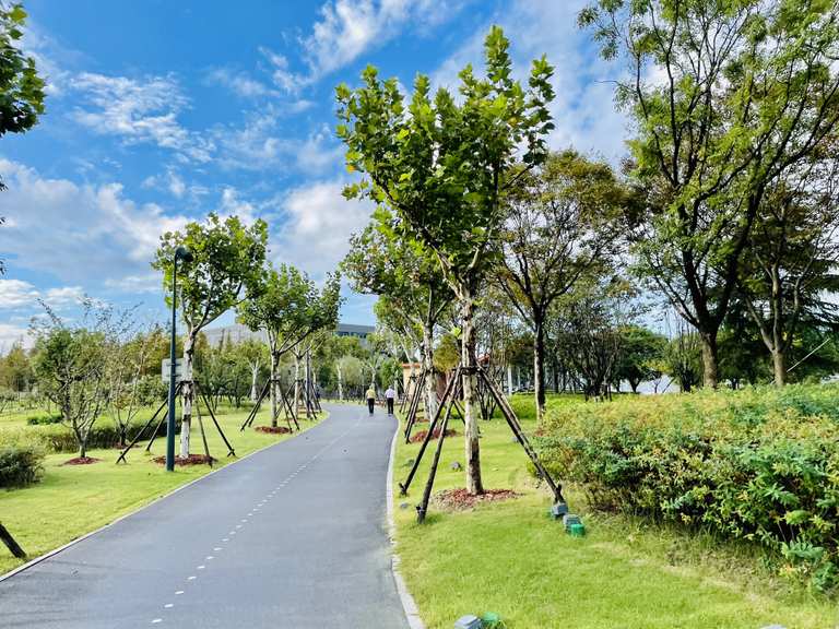 East Bund Riverside Bike Path (Pudong Side) - Road Cycle Routes and Map ...