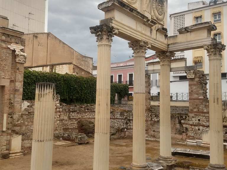 Pórtico del foro romano: Wanderungen und Rundwege | komoot