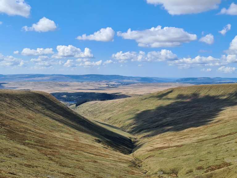 Pen y Fan Horseshoe Ridge — Brecon Beacons National Park | hike | Komoot