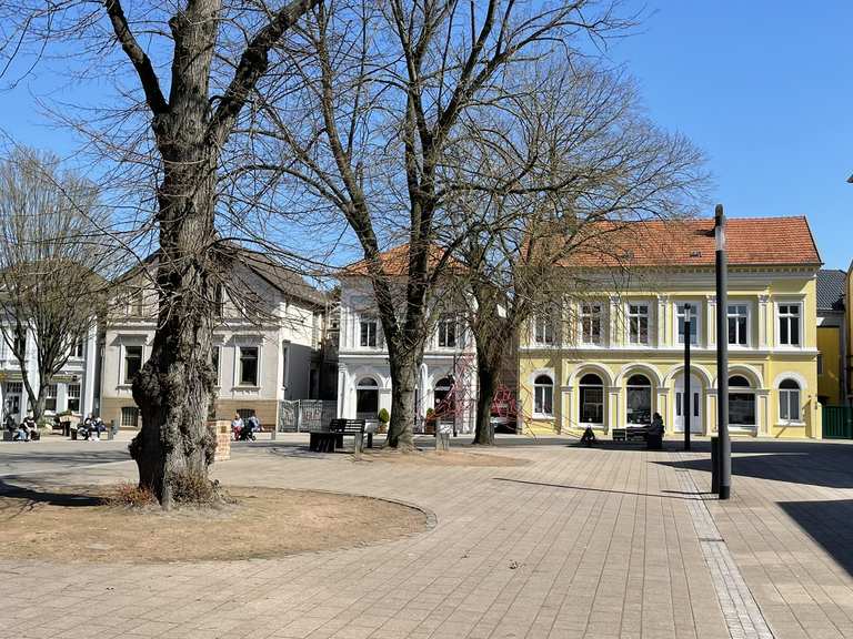 Schlossplatz Varel : Radtouren und Radwege | komoot