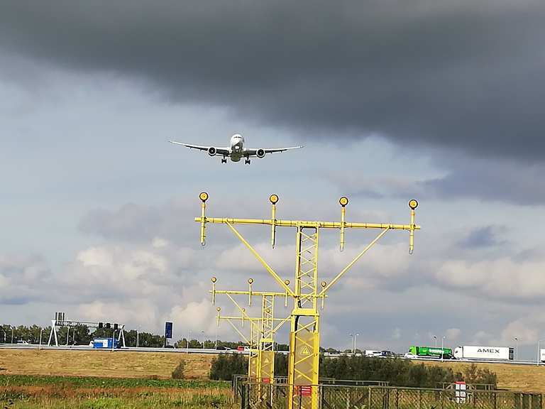 Schipholweg – View on the AMS airport Loop from Overveen | road ride ...