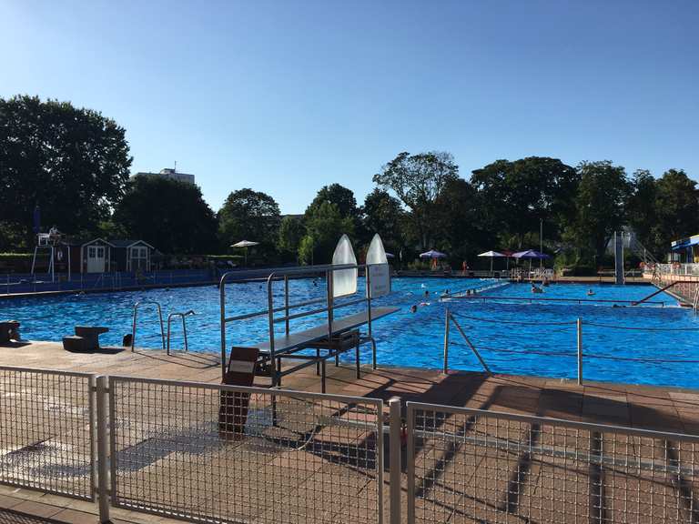 Schwimmbad Bad Vilbel Preise