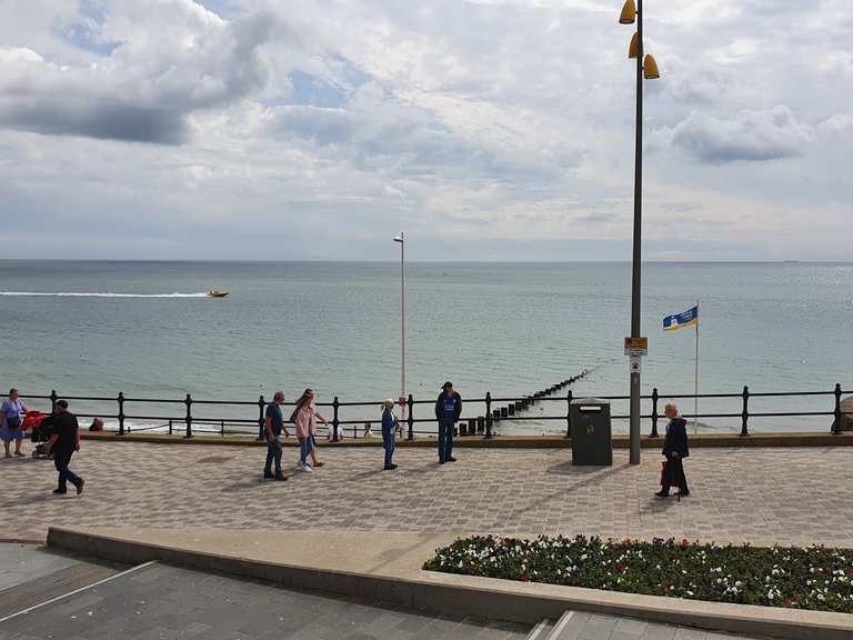Bridlington Seafront Promenade and Ferris Wheel - Cycle Routes and Map ...