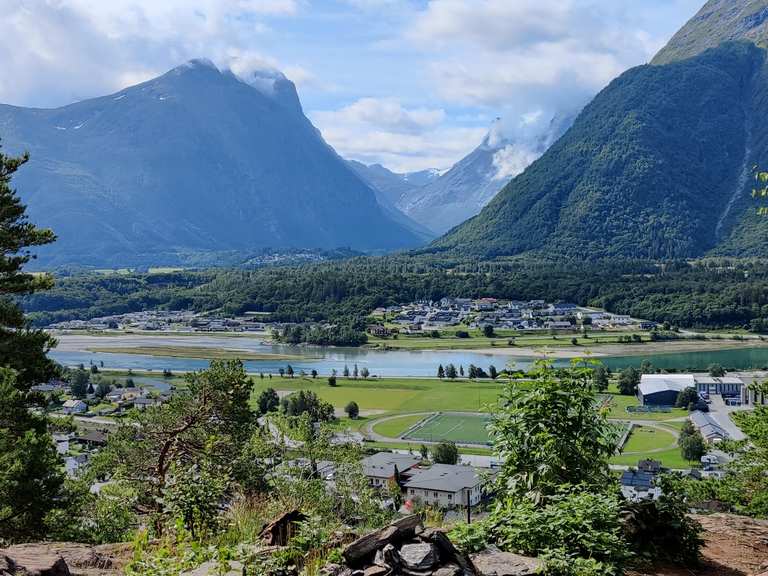 Hike and gondola ride in Åndalsnes | hike | Komoot