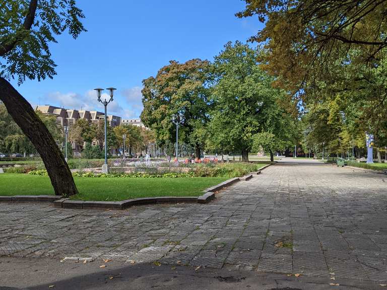 Esplanade-Park (Riga): Wanderungen und Rundwege | komoot