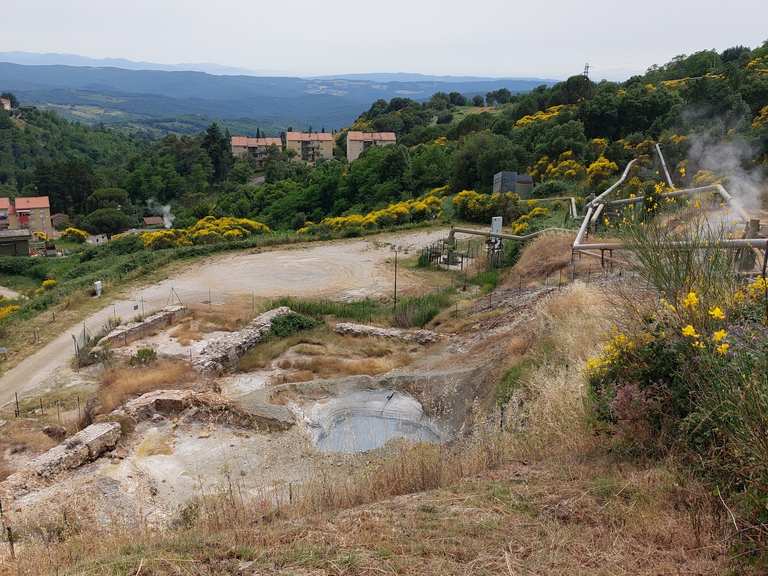 Le village de Sasso Pisano et son parc géothermique - Le Tour | course ...