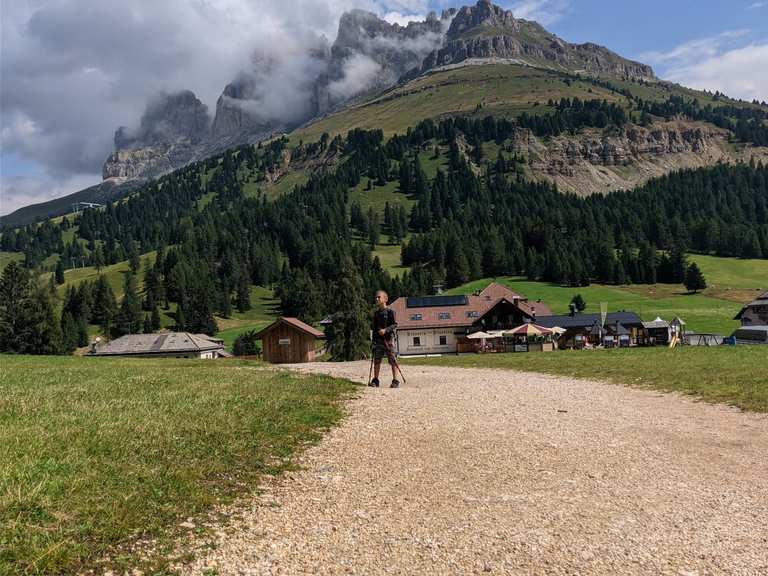 Passo di Costalunga – Karerpass: Wanderungen und Rundwege | komoot